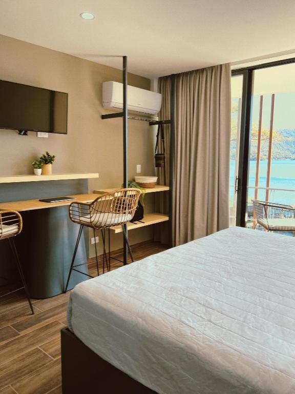 Cardedeu Hotel Lago de Coatepeque, El Congo (updated prices 2025)