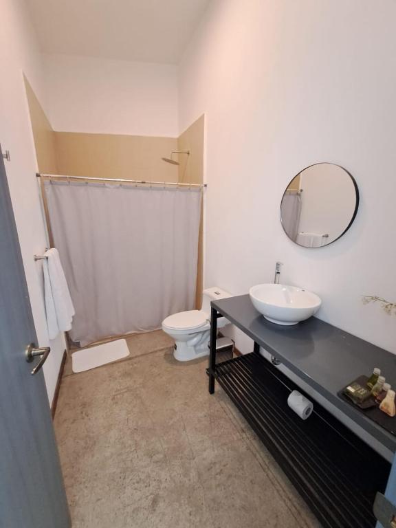 Cardedeu Hotel Lago de Coatepeque, El Congo (updated prices 2025)