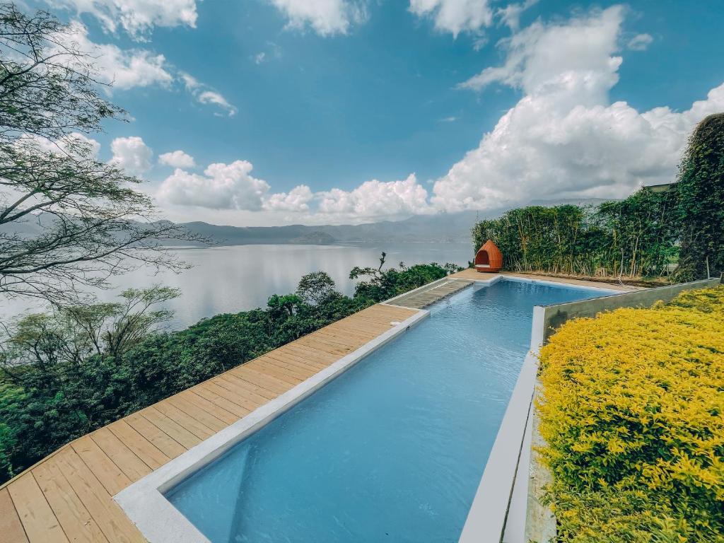 Cardedeu Hotel Lago de Coatepeque, El Congo (updated prices 2025)