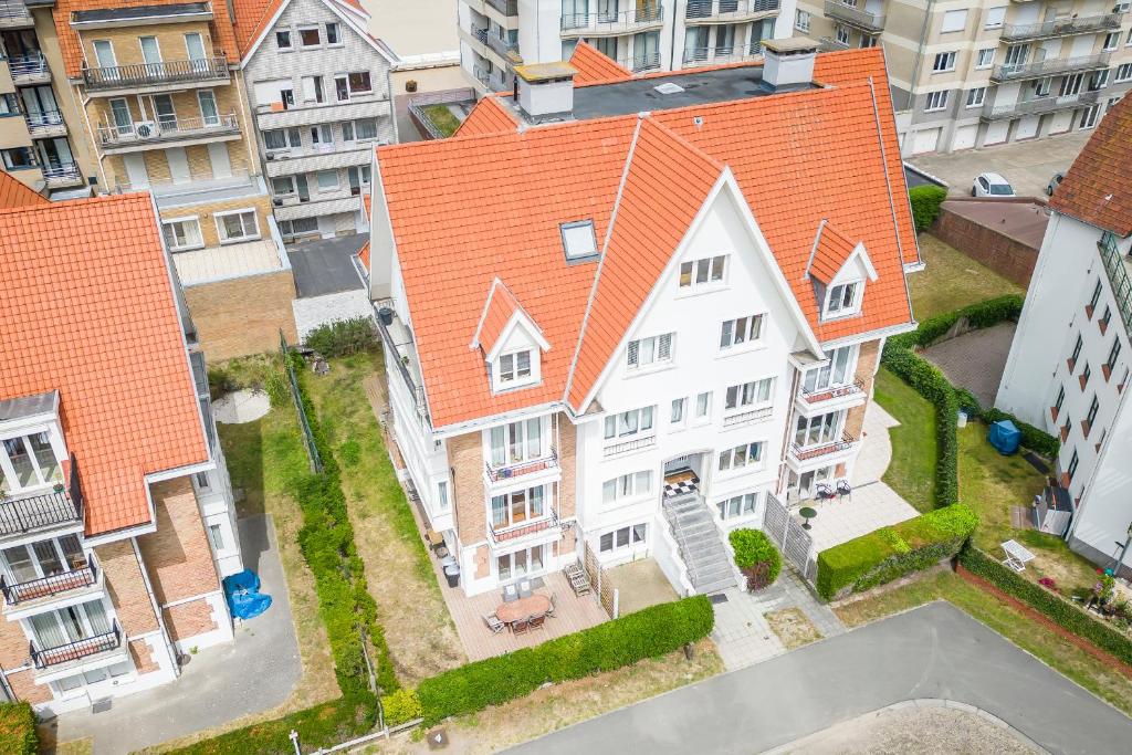 Hanekraai - Ruim app 8p mét tuin vlak aan strand, De Haan (prezzi ...