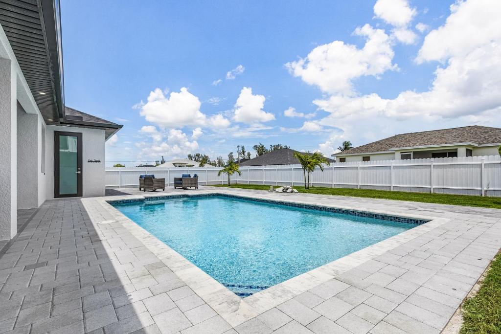 Like a shiny new penny! - Brand new home with heated pool - Villa ...