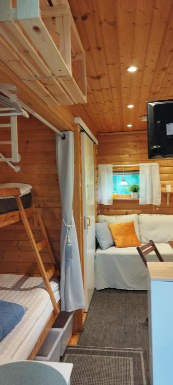 Stuga Gävle C 3 km, Furuvik 9 km,耶夫勒（2025年最新房价）