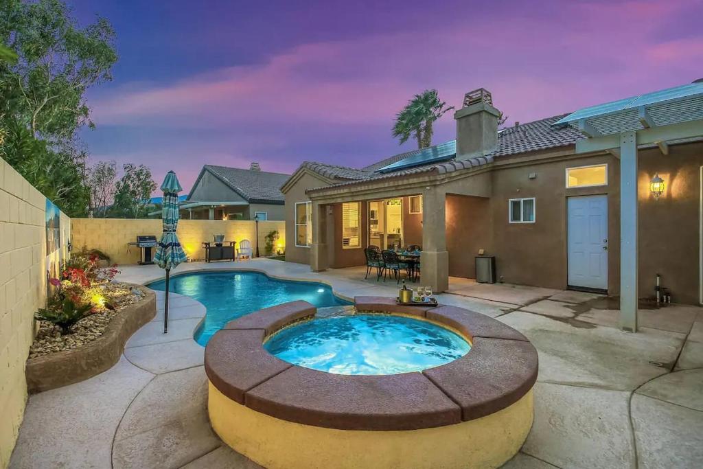 TOP RATED OASIS Pool-Spa-Billiards-Foosball-Putting Green, Palm Springs ...