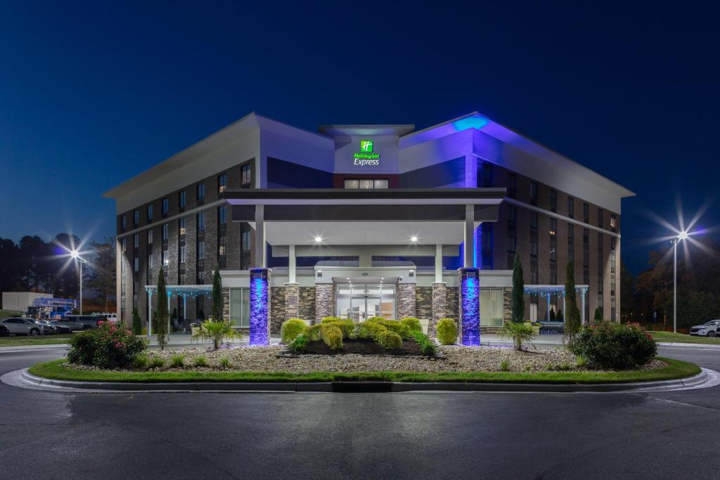 Holiday Inn Express - Rocky Mount - Sports Center by IHG, Rocky Mount ...