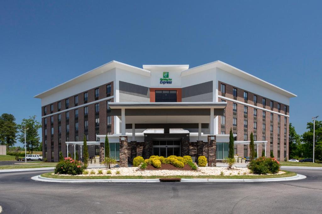 Holiday Inn Express - Rocky Mount - Sports Center by IHG, Rocky Mount ...