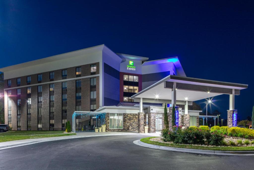 Holiday Inn Express - Rocky Mount - Sports Center by IHG, Rocky Mount ...