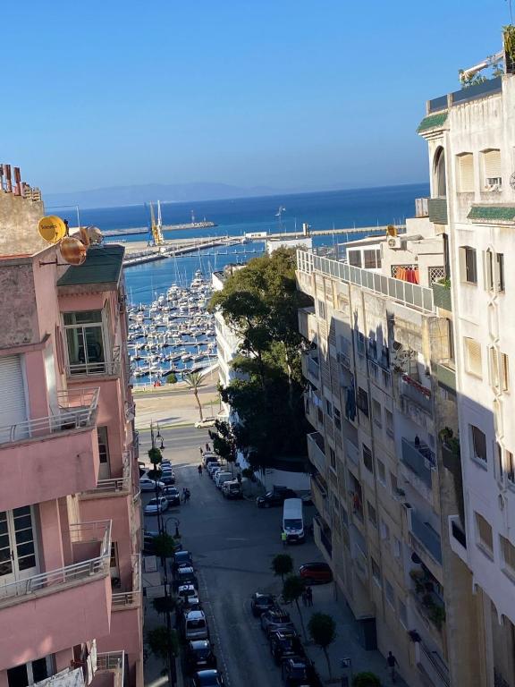 Appartement Tanger face à la Marina, Zradna (updated prices 2026)