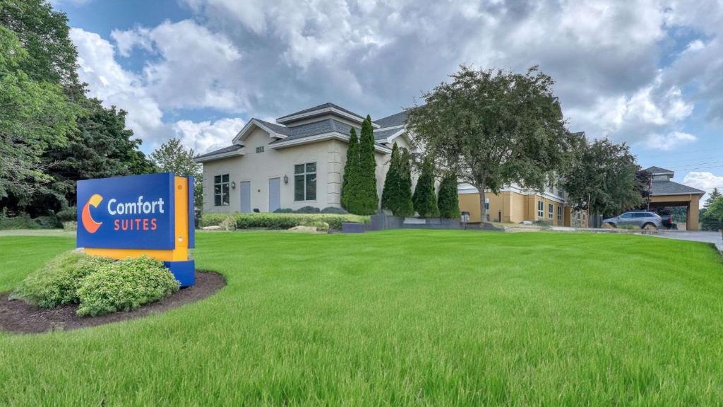 Comfort Suites Madison West - Middleton, Madison (updated prices 2026)