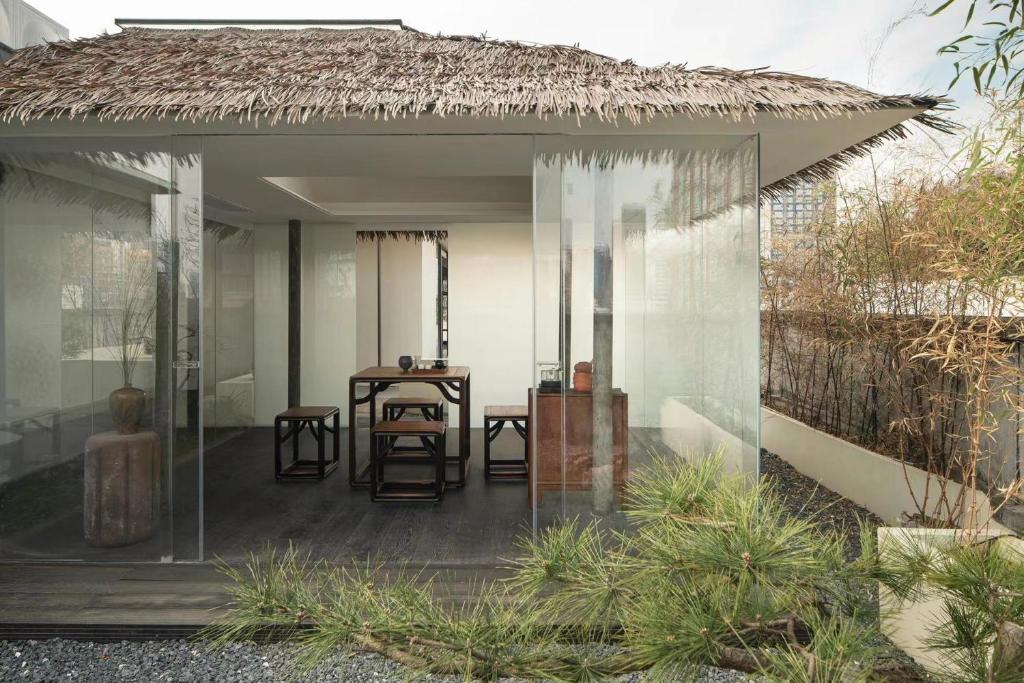 WEZO Hotel Kuanzhai Alley Chengdu-Breakfast till 12noon-LV city guide ...