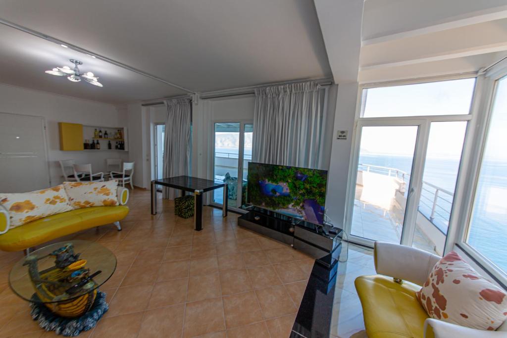 Seaview Luxury Penthouse Kalaja, Vlorë (updated prices 2025)