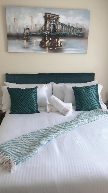 Menlyn Place Staycation, Pretoria (updated prices 2025)