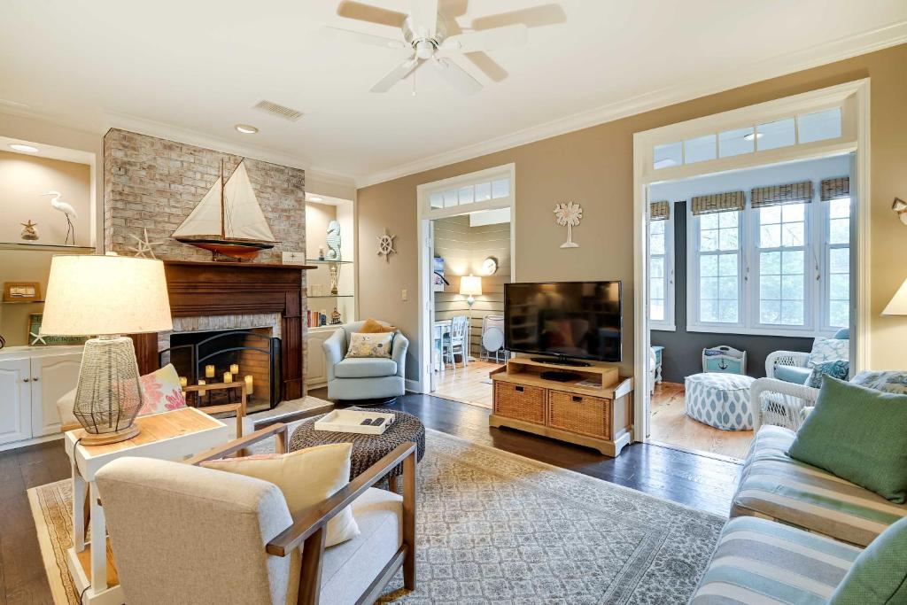Charming Cottage Near Golf Courses and Marsh Walk!, Murrells Inlet ...