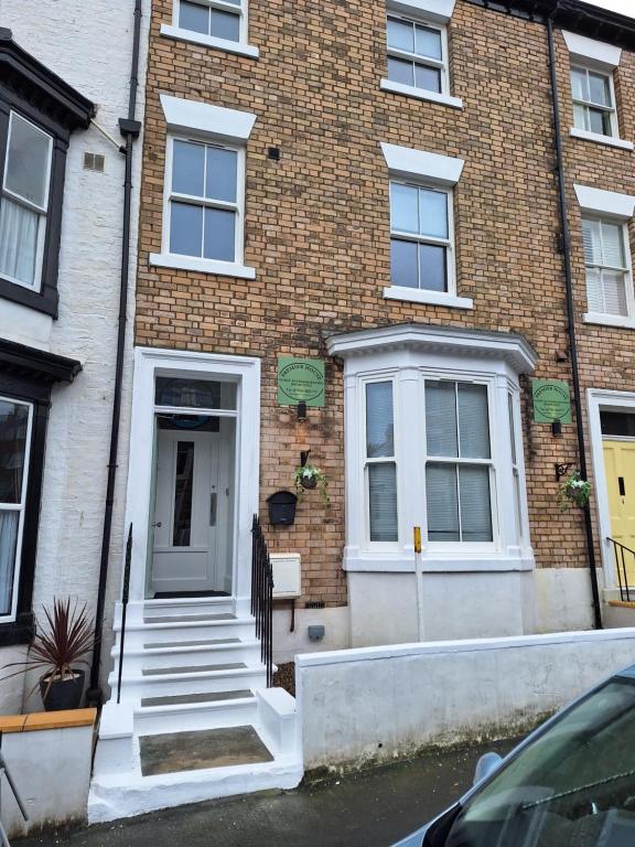 Premier house, Whitby (updated prices 2026)