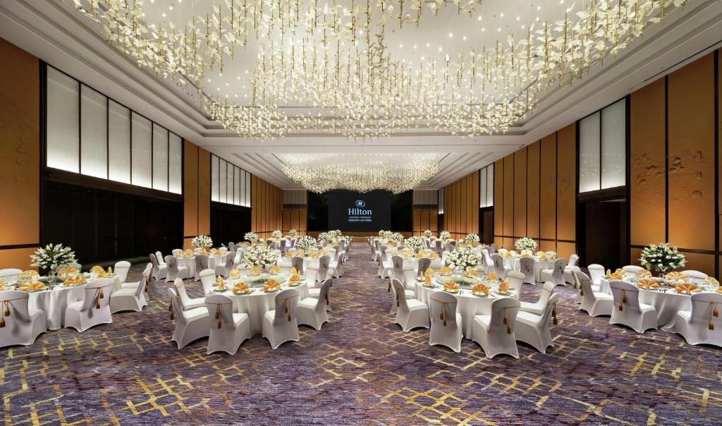 Hilton Chengdu Chenghua - Close to Panda Base and Chunxi Road, Chengdu ...