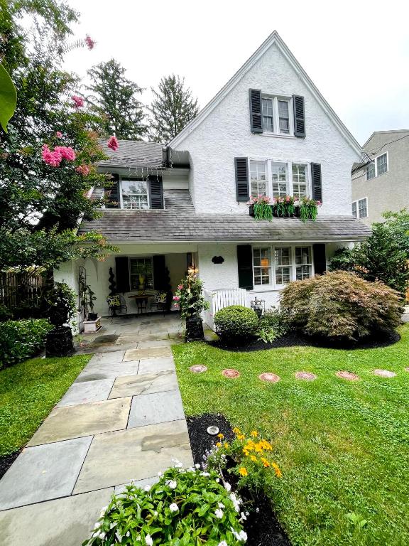 9 Booth Lane, Haverford – Updated 2024 Prices