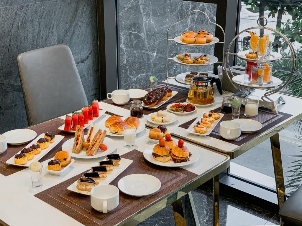 Golden Lotus Grand Da Nang - Panoramic Rooftop Bar & Daily Afternoon ...