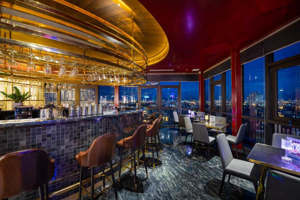 Golden Lotus Grand Da Nang - Panoramic Rooftop Bar & Daily Afternoon ...