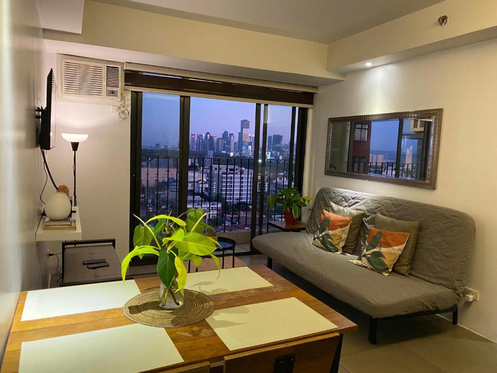 2BR COZY CONDO IN CUBAO WITH CITY SKYLINE VIEW, Manila (updated prices ...