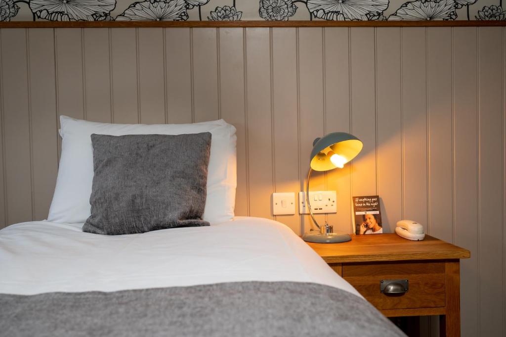 Cedars Inn by Greene King Inns, Barnstaple (updated prices 2025)