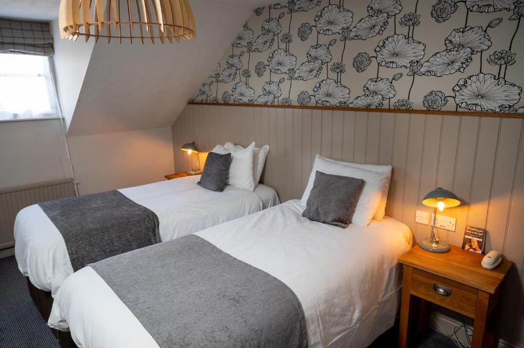 Cedars Inn by Greene King Inns, Barnstaple (updated prices 2025)
