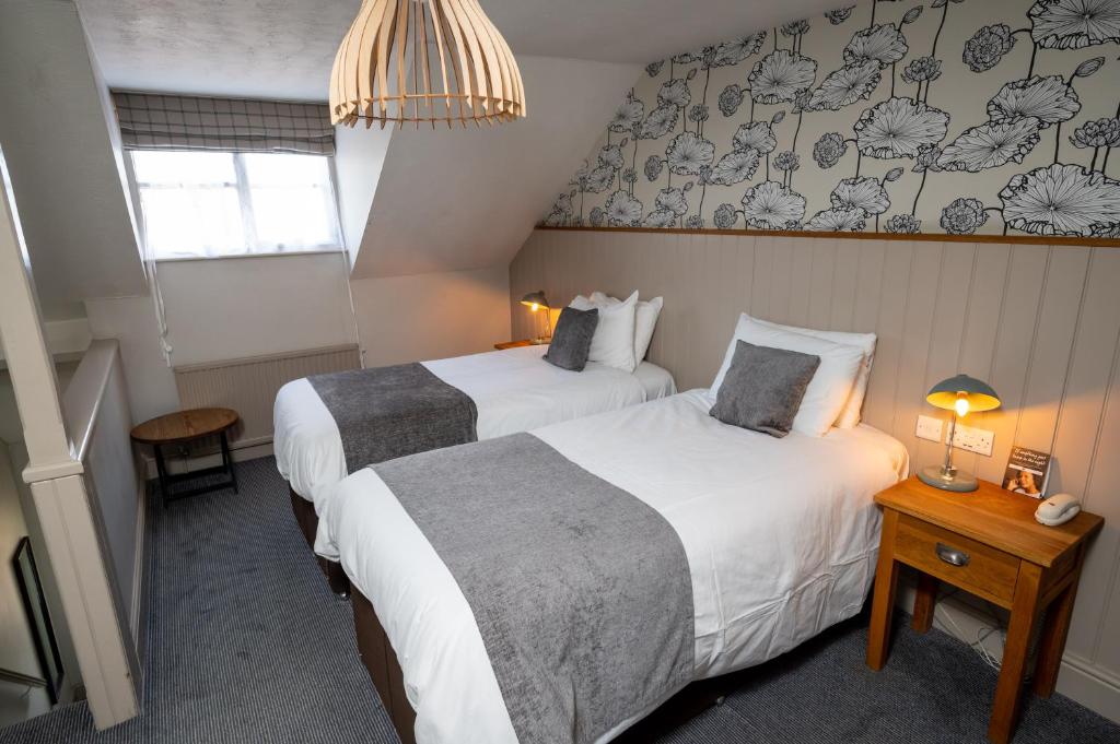 Cedars Inn by Greene King Inns, Barnstaple (updated prices 2025)