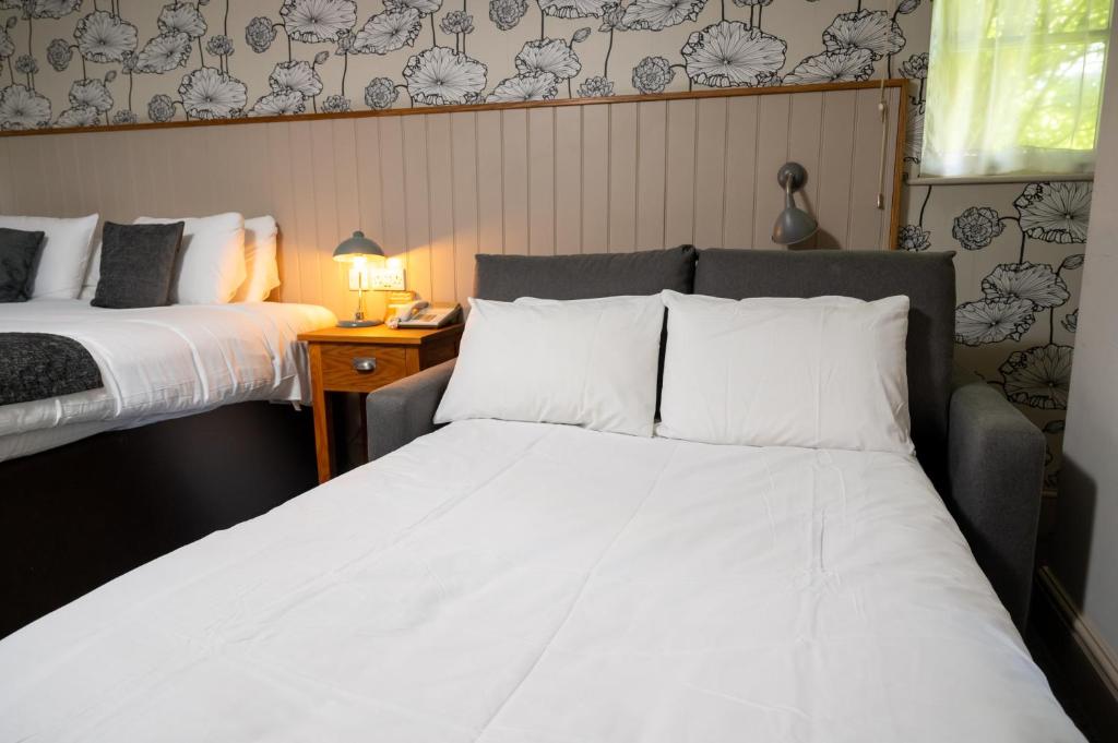 Cedars Inn by Greene King Inns, Barnstaple (updated prices 2025)
