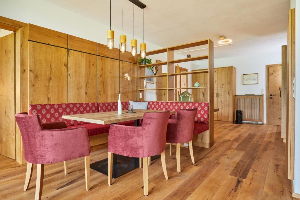 Appartement Traumblick mit Indoorpool und privater Sauna, Bad Goisern ...