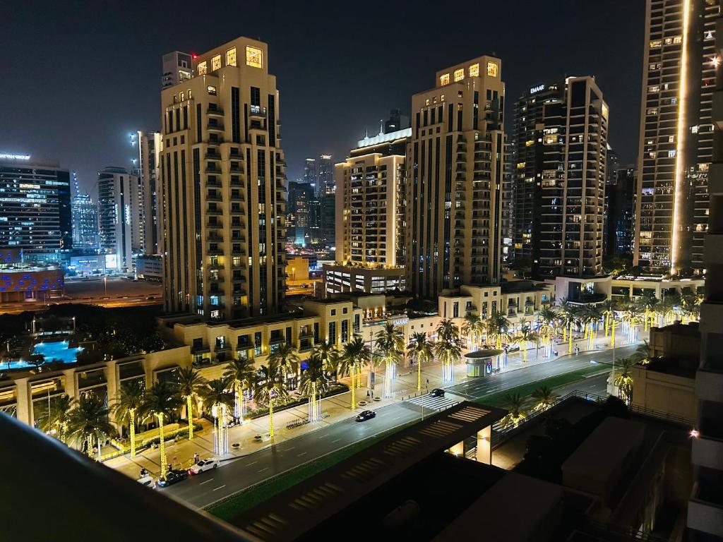 Shukran Homes Cozy 1BR with Burj & Fountain Partial View, Dubai ...