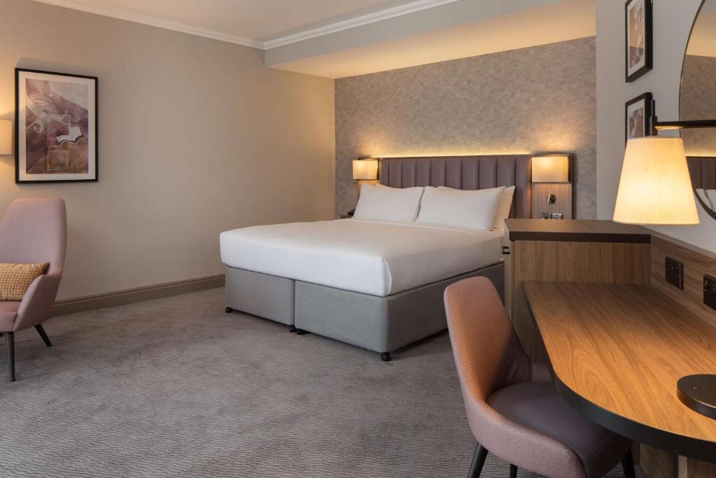 DoubleTree by Hilton Dartford Bridge, Dartford (updated prices 2025)