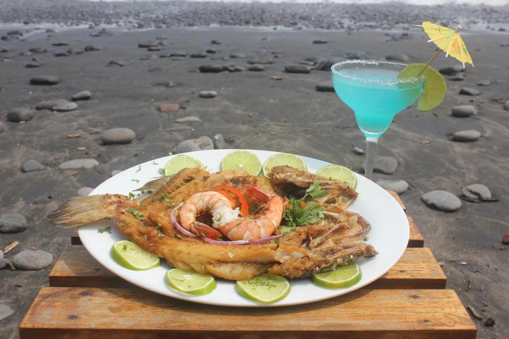 Punta Roca Surf Resort, La Libertad (updated prices 2025)