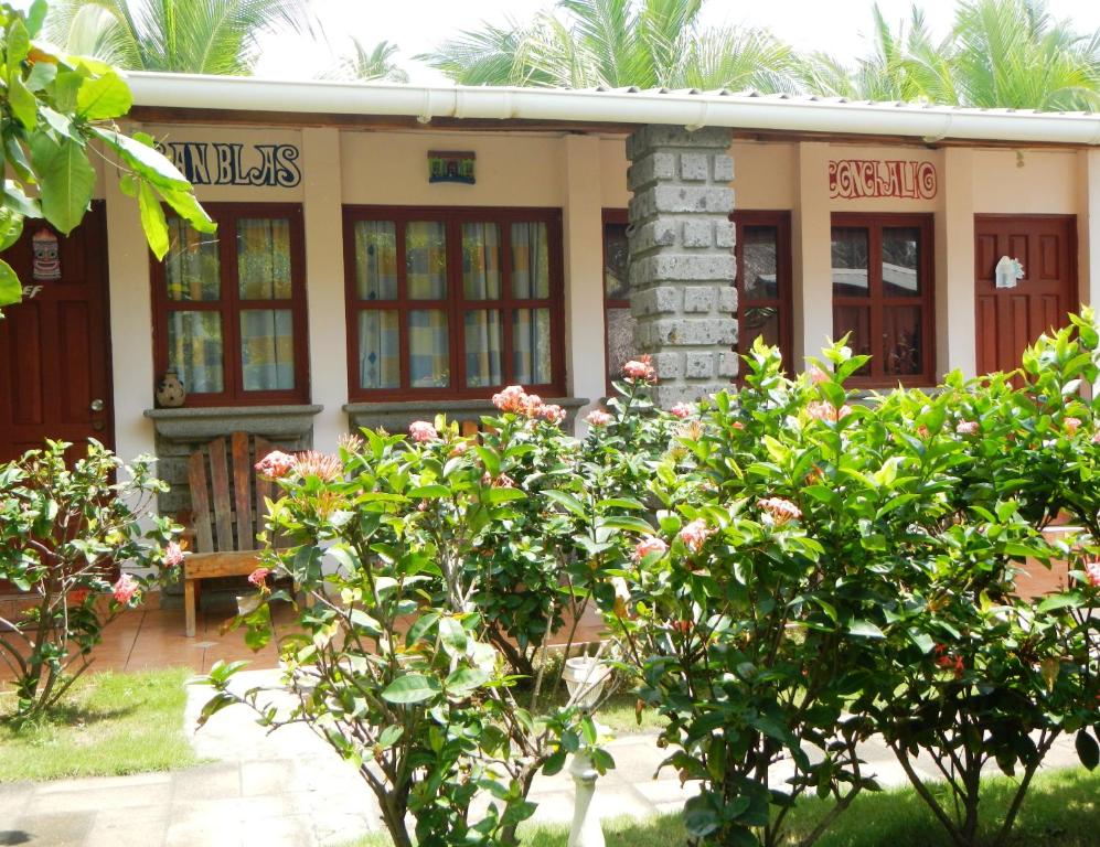 Punta Roca Surf Resort, La Libertad (updated prices 2025)