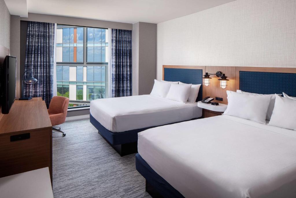Hampton Inn Boston Seaport District, Boston (updated prices 2025)
