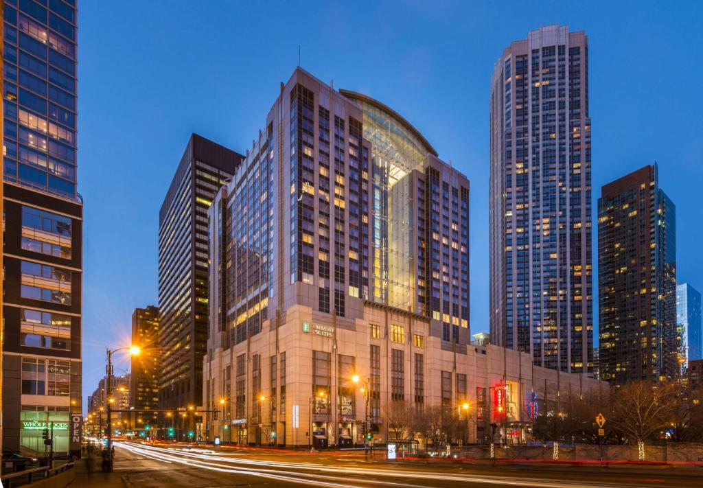 Embassy Suites by Hilton Chicago Downtown Magnificent Mile, Chicago ...