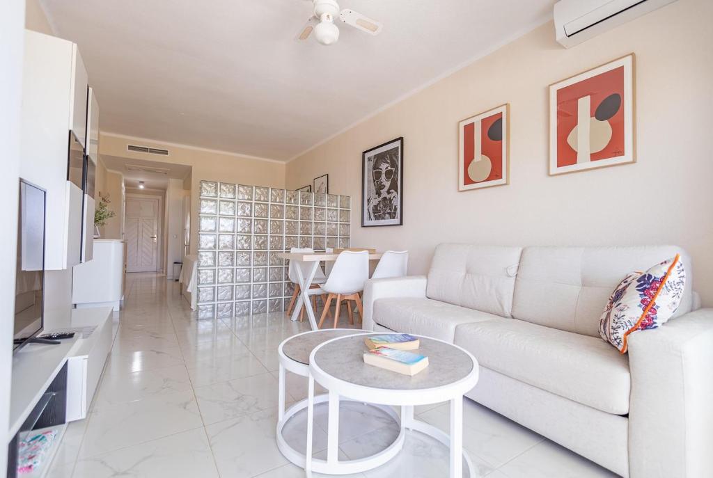 Luxury studio in beachfront complex in El Duque area, Costa Adeje ...