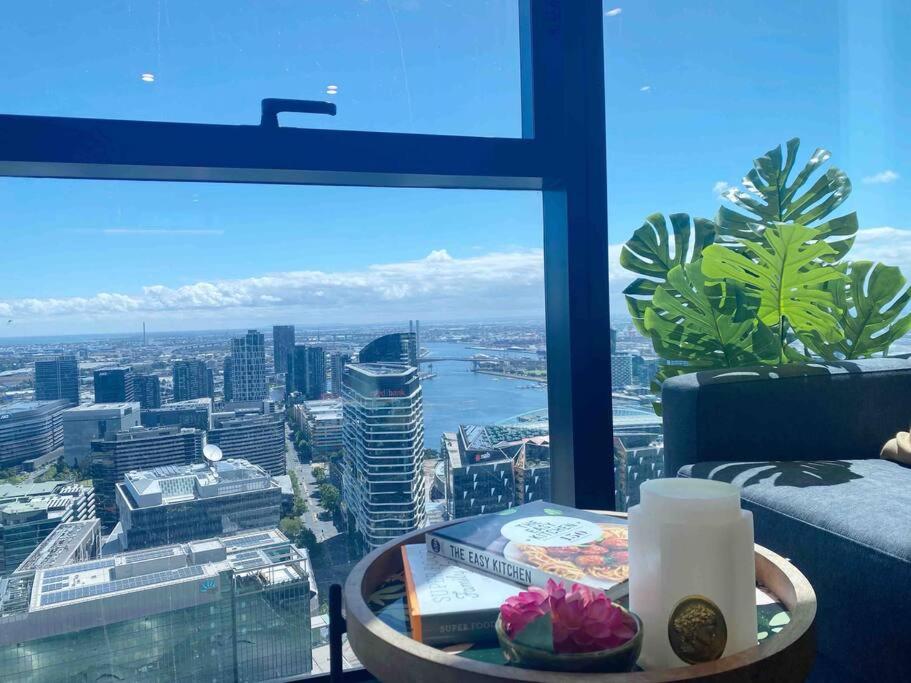 41st Floor! Premier 2B2B SkyStay@Southern Cross, Melbourne (updated ...