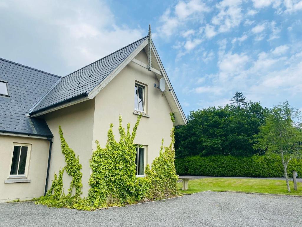Detached 4 bedroom home just 2km from Kenmare, Kenmare (updated prices 2026)