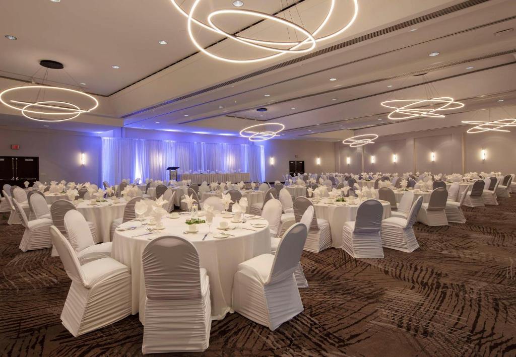 Hilton Vancouver Metrotown, Burnaby (updated prices 2025)