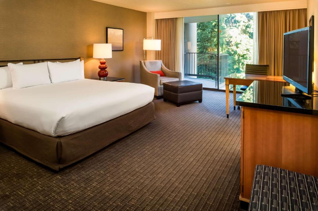 DoubleTree by Hilton Seattle Airport, SeaTac (updated prices 2025)