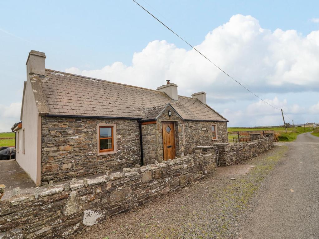 Clogher Cottage, Doonbeg (updated prices 2026)