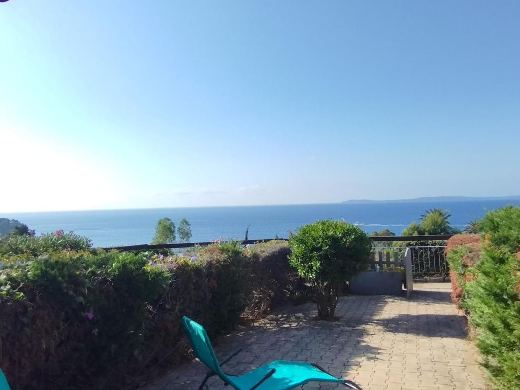 Joli appartement avec vue mer panoramique en rez de jardin location ...