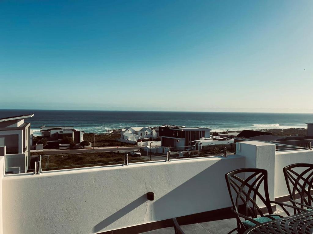 Villa Fantastica, Yzerfontein – Updated 2023 Prices