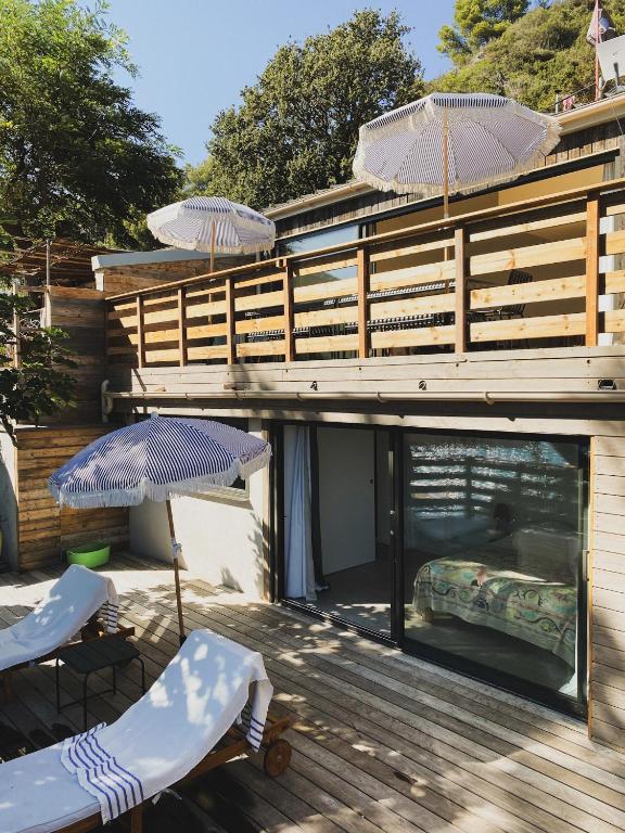 Cabanon moderne, les pieds dans l'eau, Le Pradet – Tarifs 2024