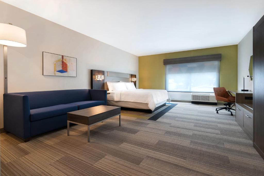 Holiday Inn Express & Suites - Glendale Downtown, Glendale (updated ...