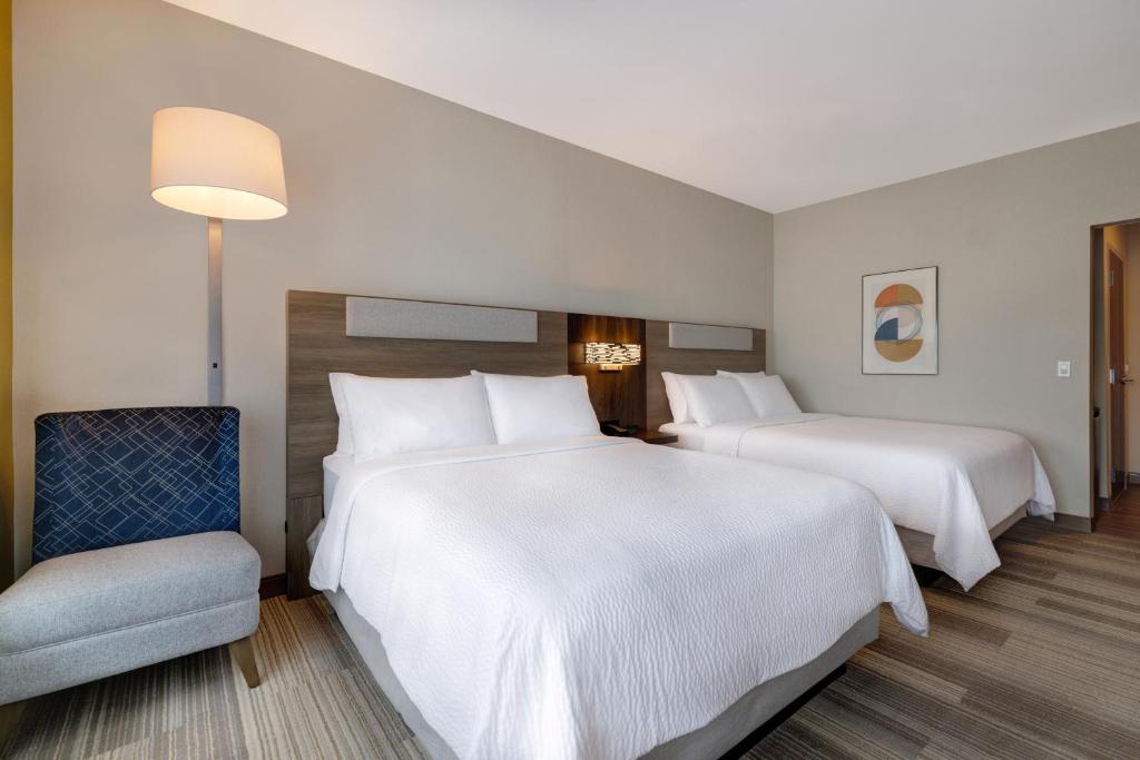 Holiday Inn Express & Suites - Glendale Downtown, Glendale (updated ...