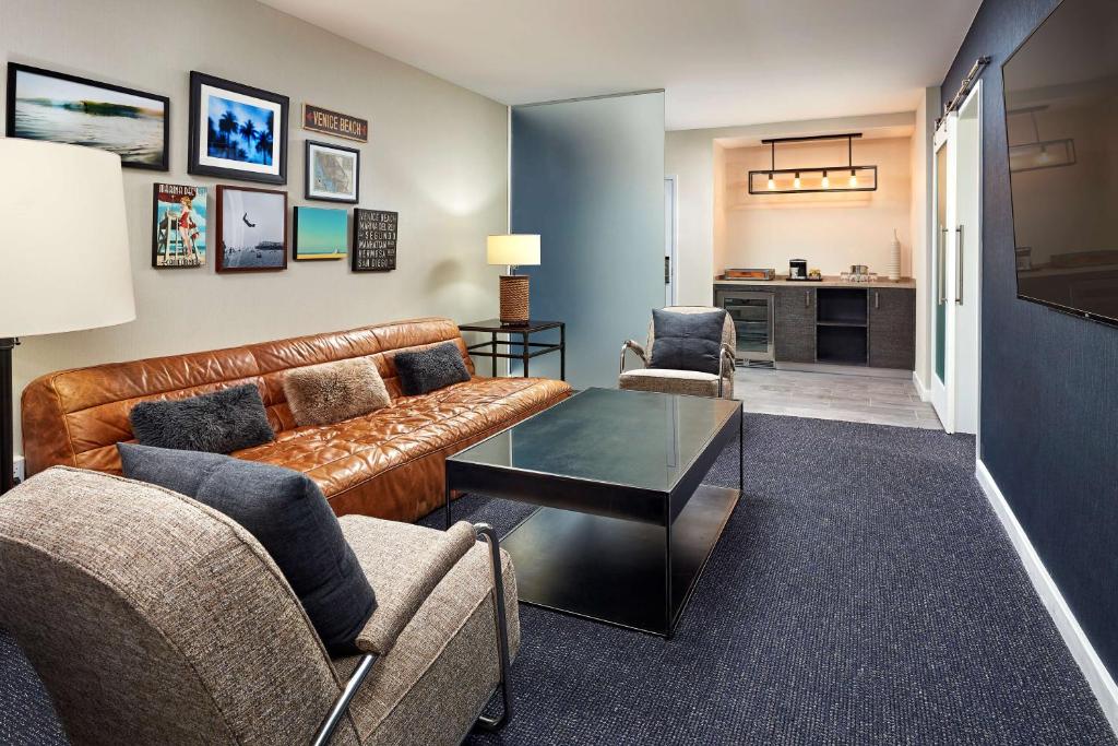 Hotel MDR Marina del Rey- a DoubleTree by Hilton, Los Angeles (updated ...