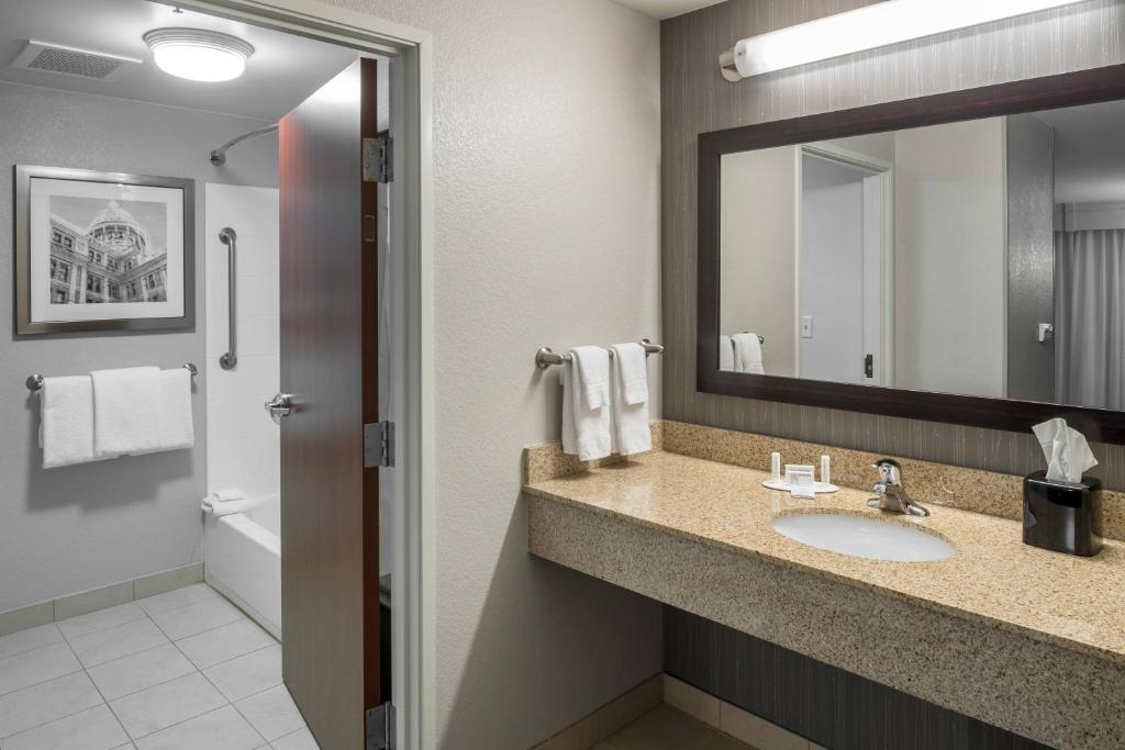 Courtyard by Marriott Austin Parmer Tech Ridge, Austin (updated prices ...