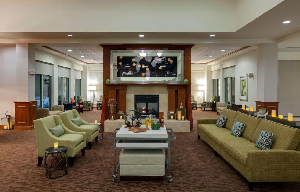 Hilton Garden Inn Lake Forest Mettawa, Lake Forest (updated prices 2025)