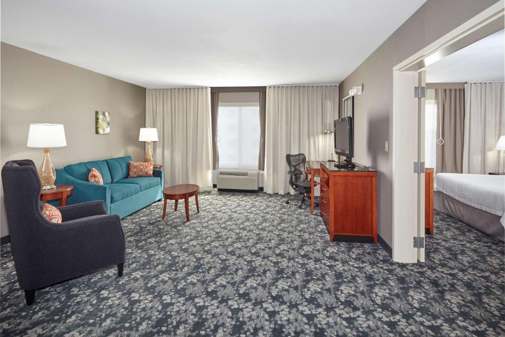 Hilton Garden Inn Lake Forest Mettawa, Lake Forest (updated prices 2025)