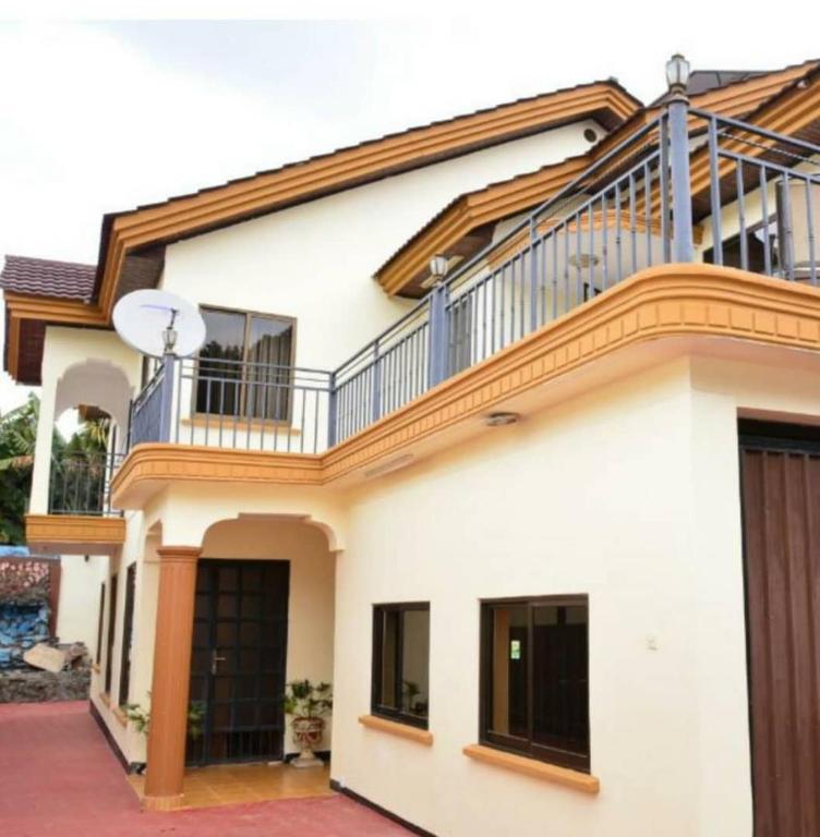 Molo Meru Home | Homestay in Arusha, Tanzania