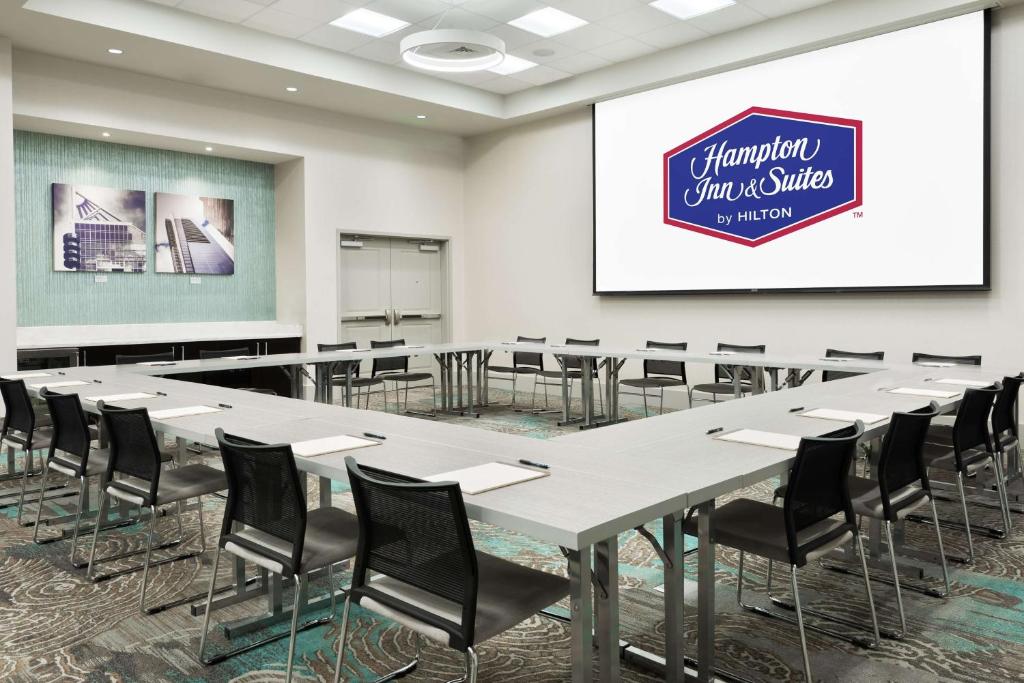 Hampton Inn & Suites Atlanta Buckhead Place, Atlanta (updated prices 2025)